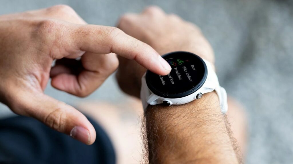 Giá Garmin Forerunner 965 bao nhiêu? Có nên mua?